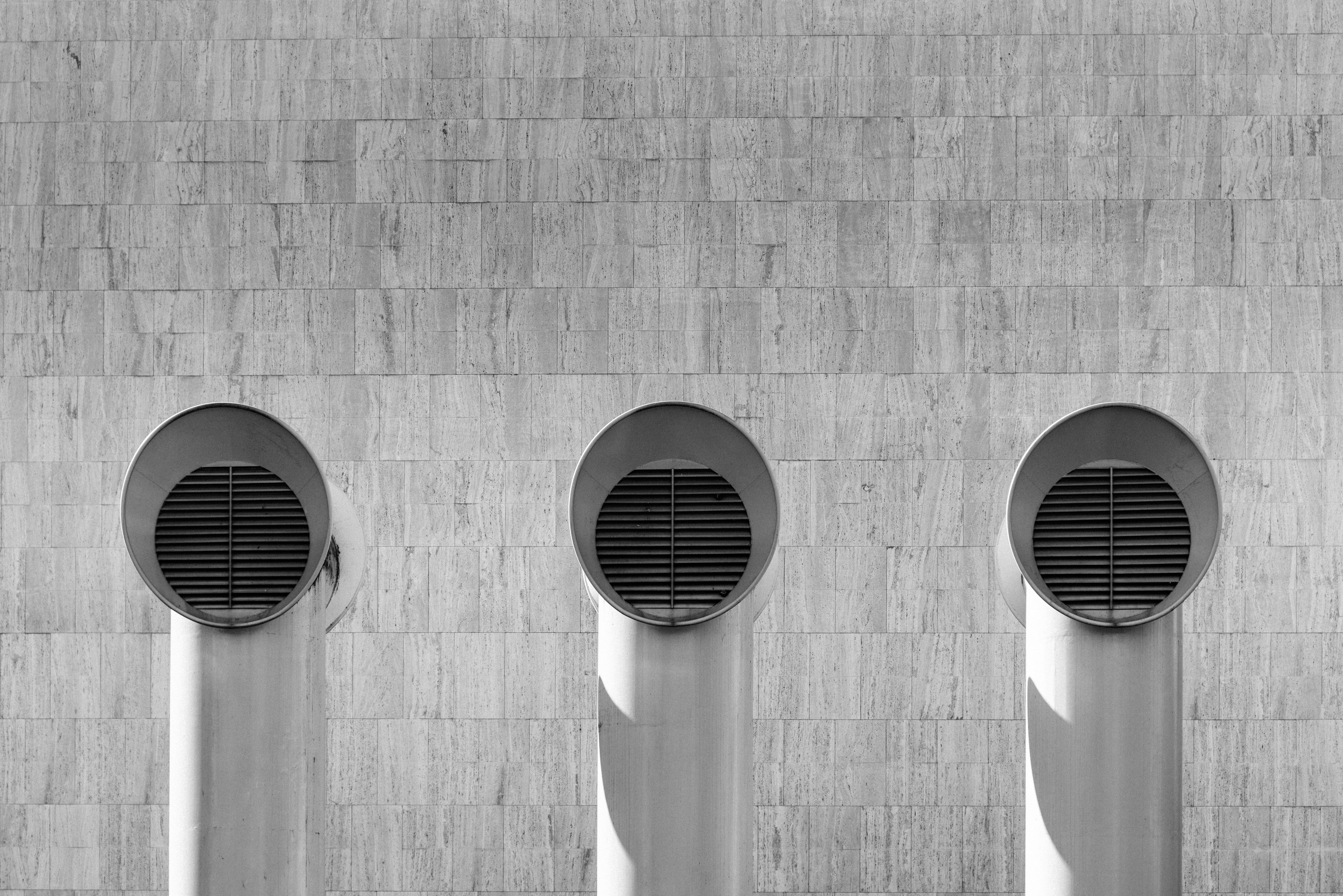 Tips for Reducing CO2 Emissions Trapped in Your Office